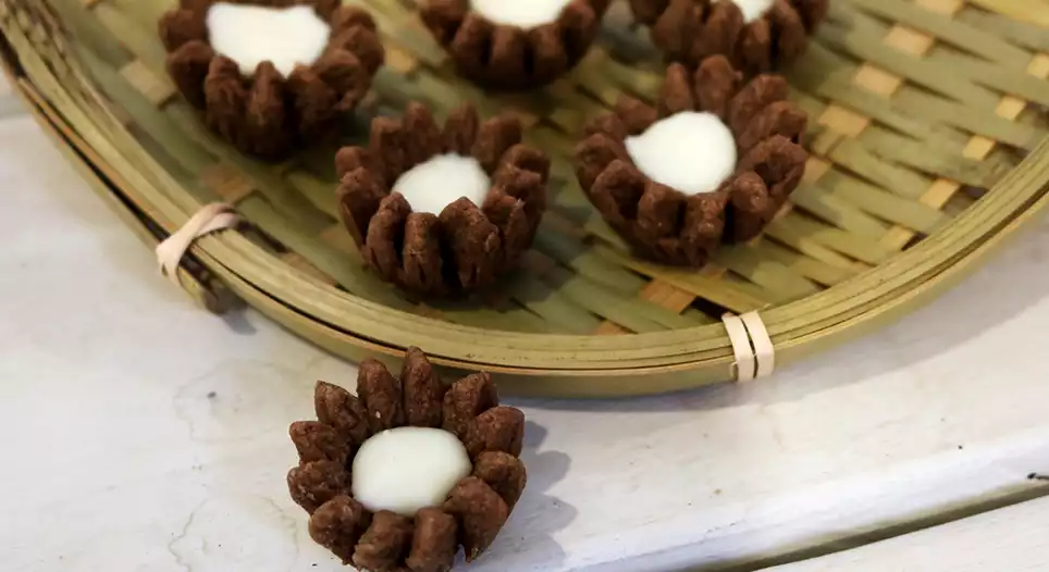 Mini Chocolate Raspberry Cakes Recipe | Dr. Oetker